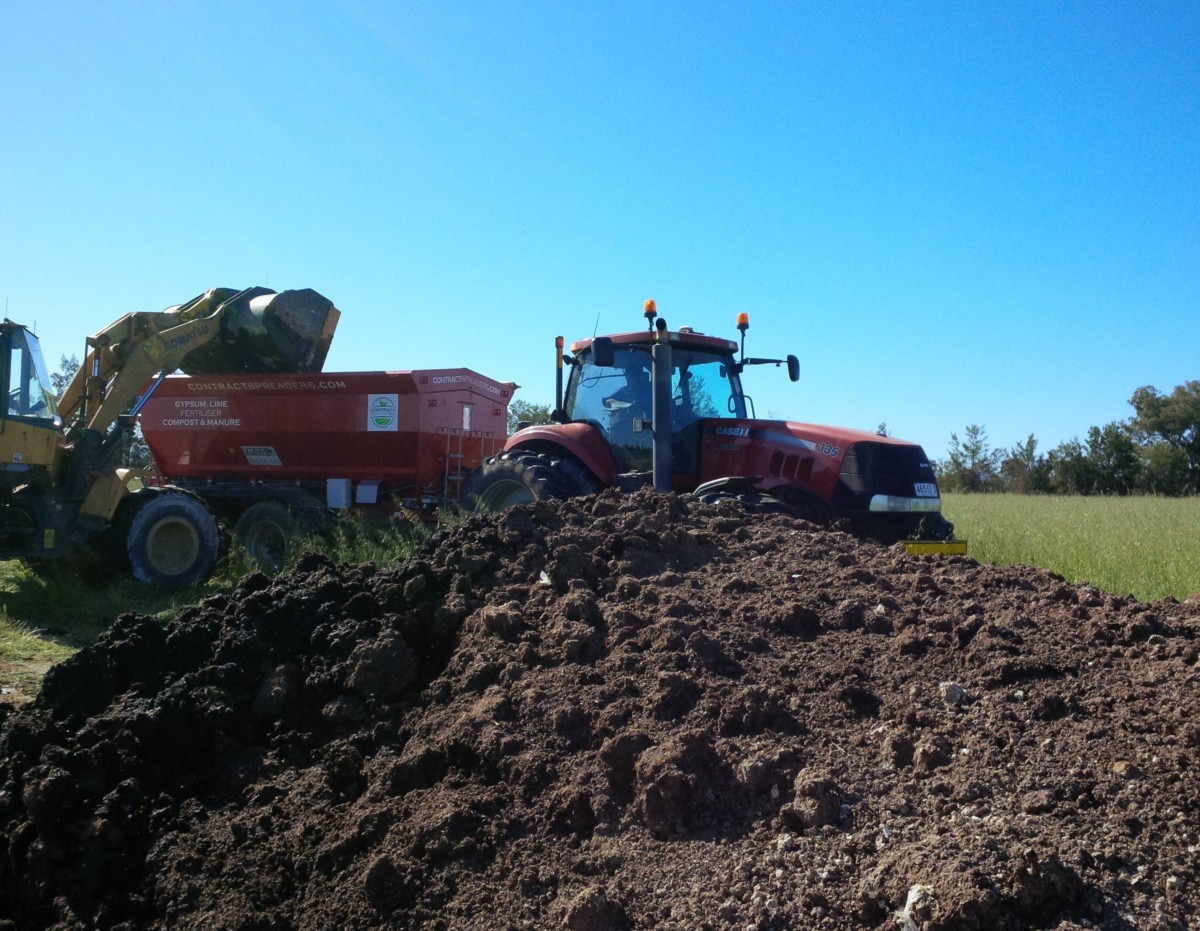 Manure & Compost Spreading | REGYP - Recycling Solutions & Gypsum Sales